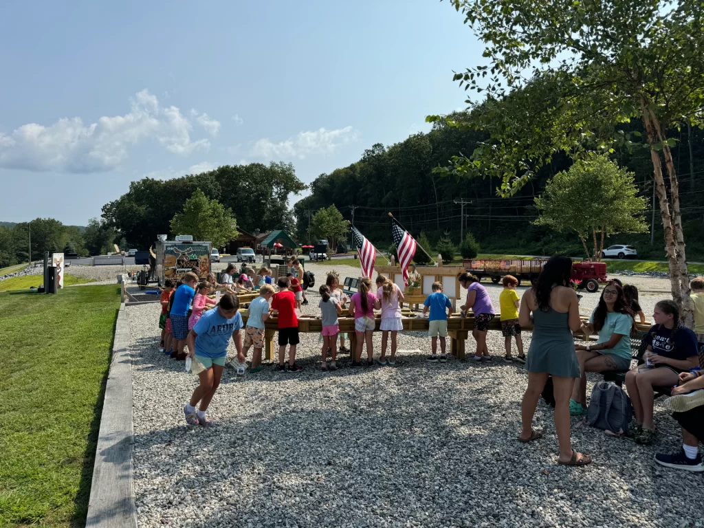 About The Main Moose | Columbia CT Roadside Eatery